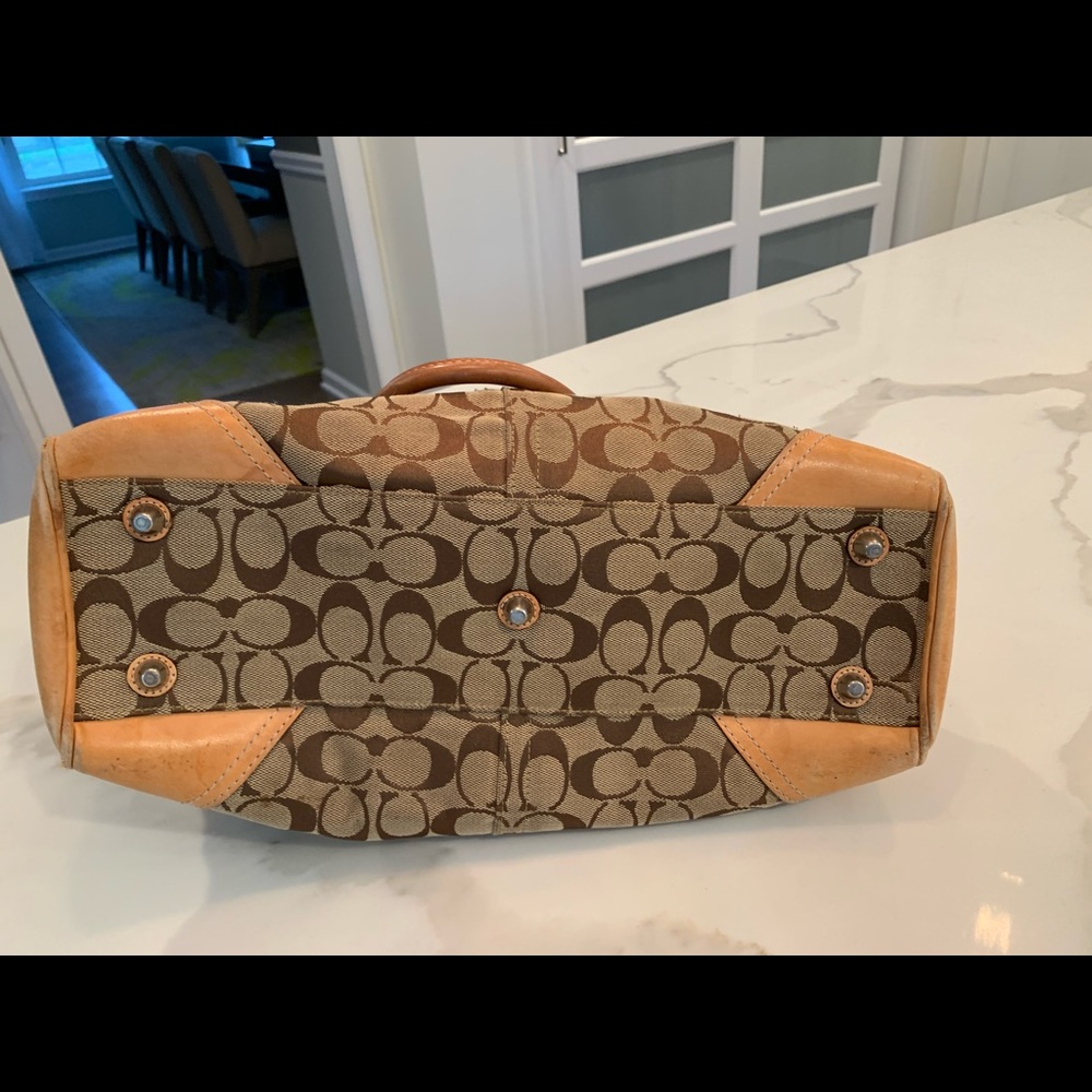 Coach Signature Leather And Canvas Brown Handbag. - Gem